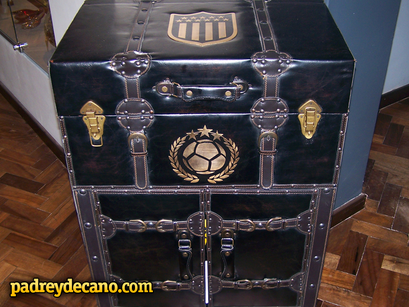 El Baúl de los 120 años - Padre y Decano - El Sitio del Pueblo