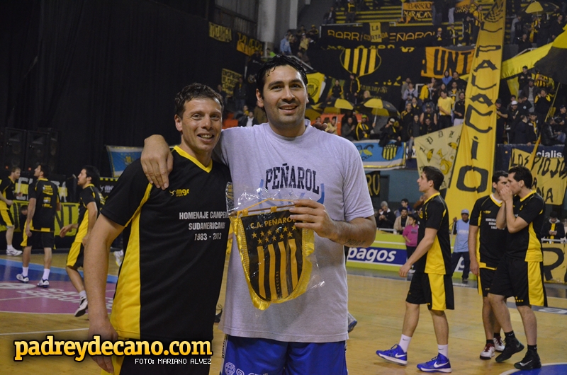 El basketball de Peñarol tuvo su gran noche - Padre y Decano - El Sitio ...