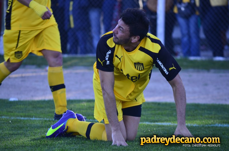 Olivera: "Siento que me cinchan de la camiseta" - Padre y Decano - El ...